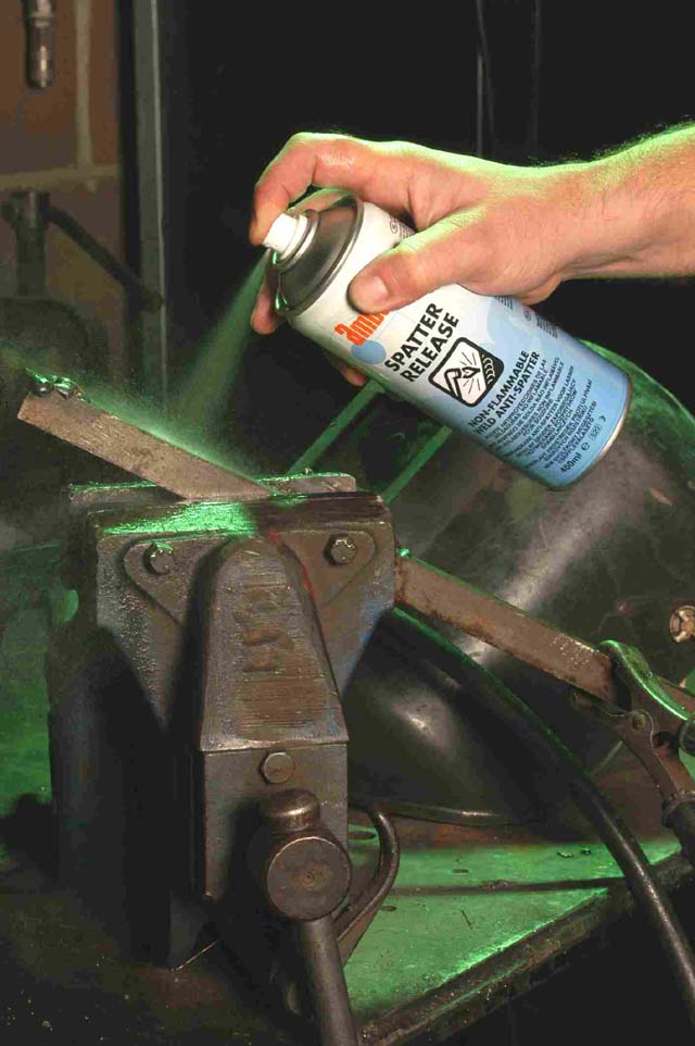 AMBERSIL 1031055 Anti-Spatter Aerosol 400gm Oil Based DCM Spatter Rele